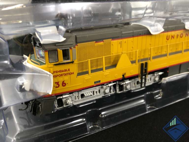 Union Pacific HO Scale 36 U50 Diesel Engine **Like New** - Estate Details
