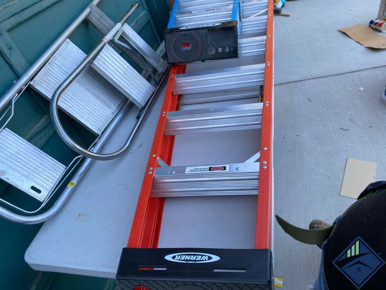 Werner Fiberglass/Aluminum Ladder (8 Foot); Werner 4 foot Aluminum ...