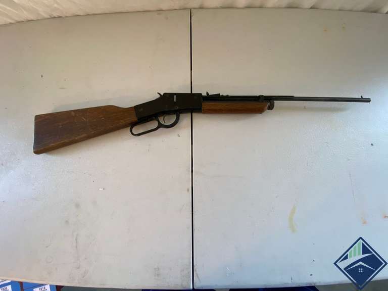 Gun Rack with Three BB Guns - Estate Details