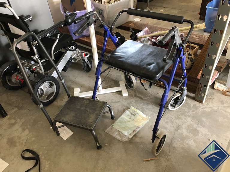 Stabilizing pole, XL walker, 3 legged stool & step stool - Estate Details