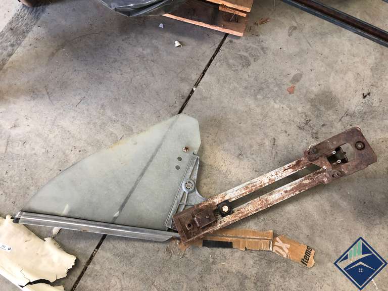WINDOW FRAME FOR A CONVERTIBLE & VEHICLE WING WINDOW - Estate Details
