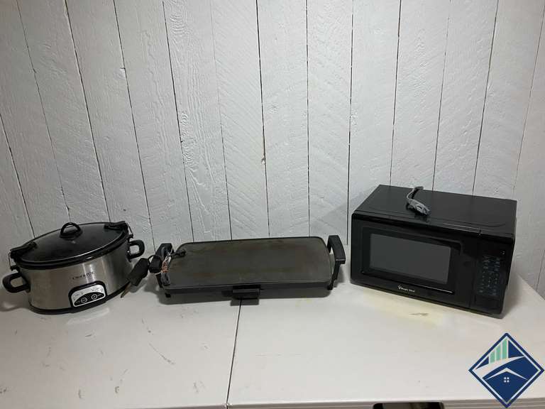 Magic Chef Microwave, Electric Griddle and Crock-Pot - Estate Details