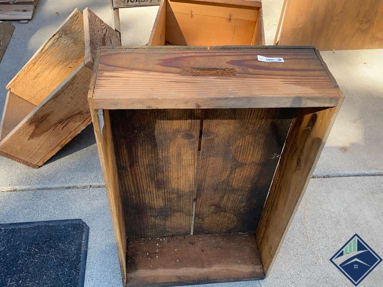 (6) Crates & Stand - Estate Details