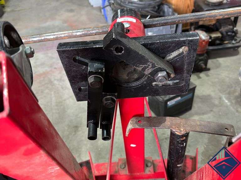 Pittsburgh Heavy Duty 1 Ton Engine Stand - Estate Details