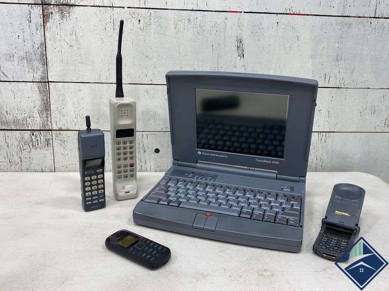 Texas Instrument Laptop & Vintage Cell Phones - Estate Details