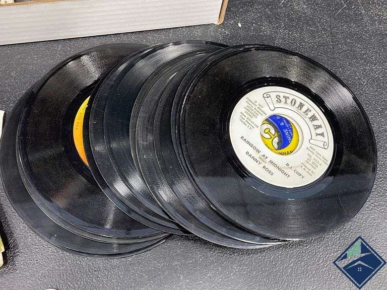 Vintage 45 Vinyl Records - Estate Details