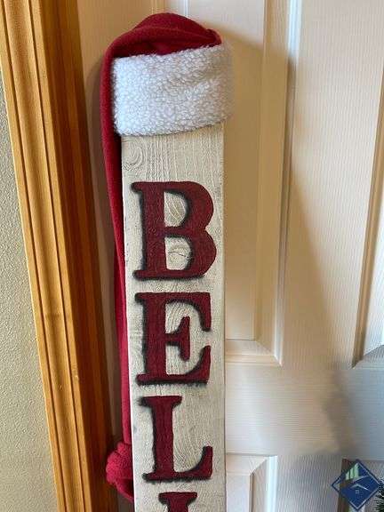 Small Christmas Tree & Signs - Estate Details