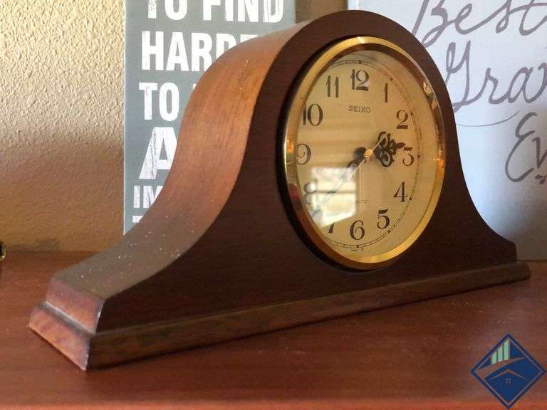 Seiko Table Clock & Word Signs - Estate Details