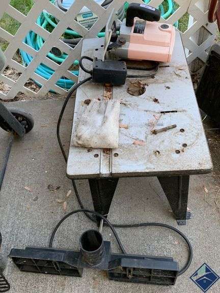 Chicago Electric 1-3/4HP Plunge Router & Router Table - Estate Details