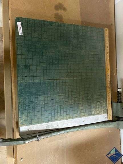 Tabletop Guillotine Paper Cutter - Estate Details