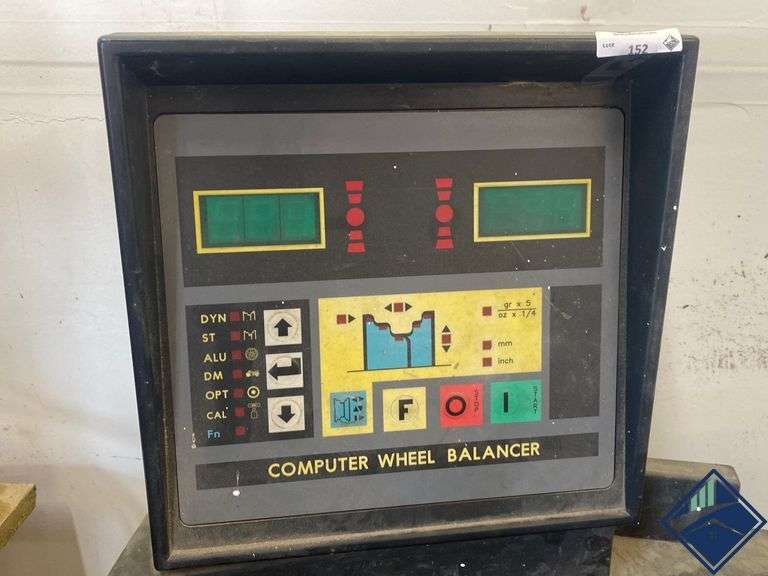 Corghi Computer Wheel Balancer & Thinline Lead Wheel Weights - Estate ...