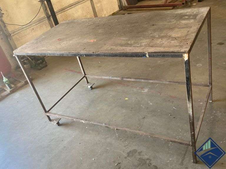 Metal Frame Work Bench With Wheels - Estate Details