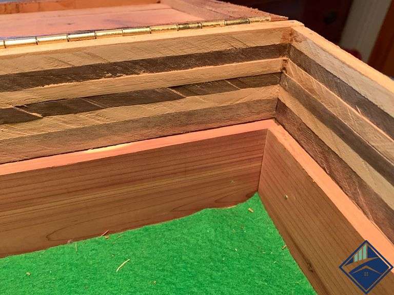 Size 42 Belts (Most Leather) & Cedar Box - Estate Details