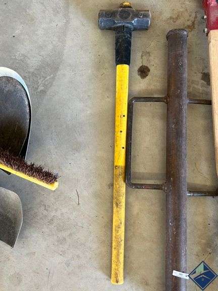 Fence Post Pounder, Post Hole Digger, Sledgehammer - Estate Details