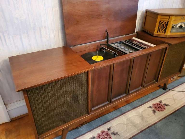 Stereo Console - Sears Silverton - Estate Sales RVA