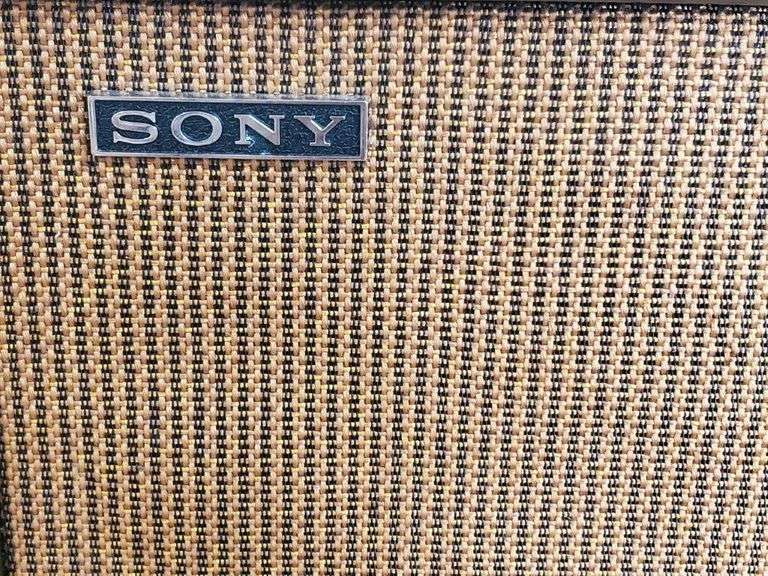 Vintage Sony AM/FM Radio - Estate Sales RVA