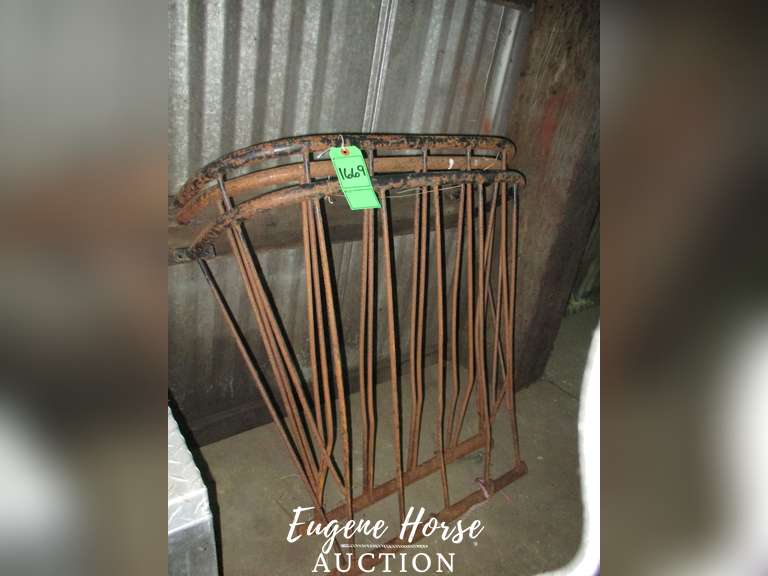 Hay Racks - Eugene Horse Auction