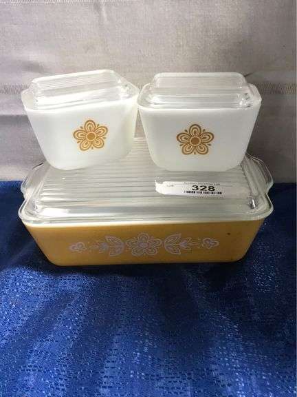 Pyrex dishes - Auction Services LTD