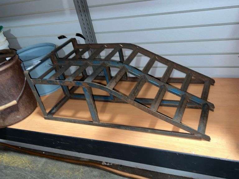 Metal ramps - Auction Services LTD