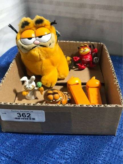Garfield box - Auction Services LTD