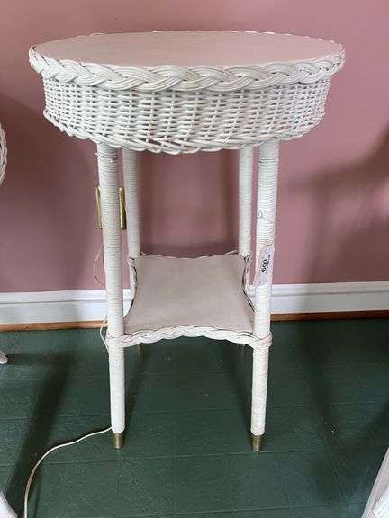 White wicker tall table - Auction Services LTD