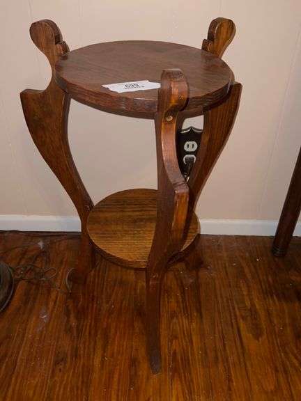 Plant stand - Auction Services LTD