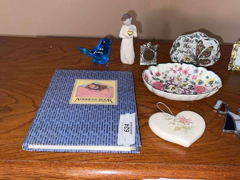 Various house items - Auction Services LTD
