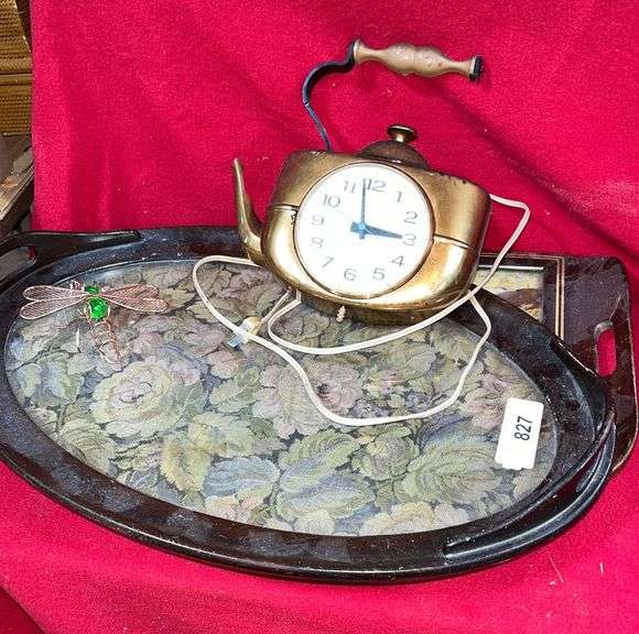 Trays and clock - Auction Services LTD