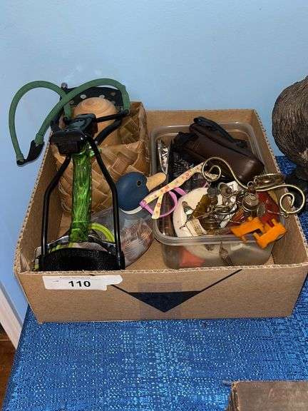 Random items - basket, cards etc - Auction Services LTD