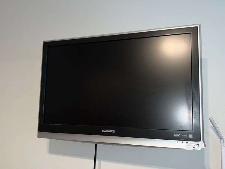 Magnavox tv - Auction Services LTD