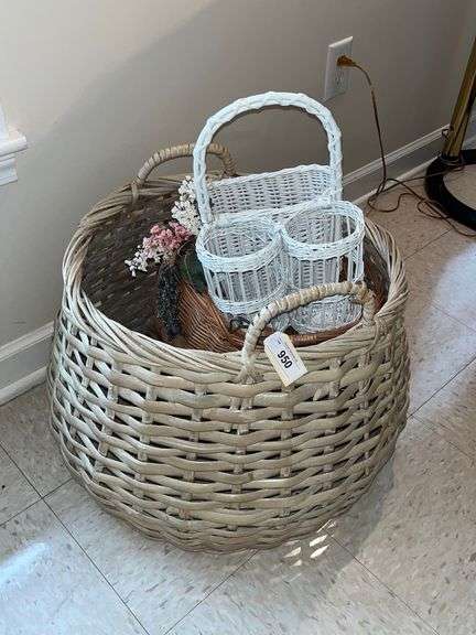 Baskets - Auction Services LTD