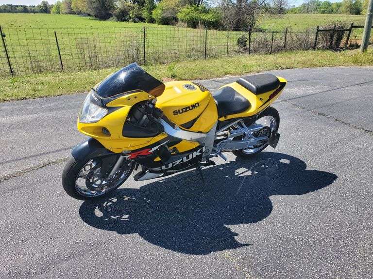 2001 Suzuki GSX-R6 - Auction Services LTD