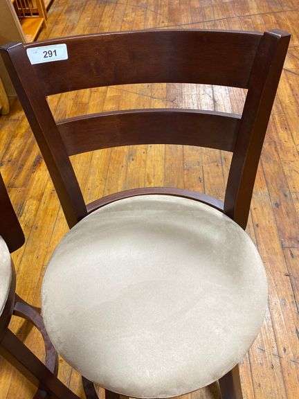 Bar stools - Auction Services LTD