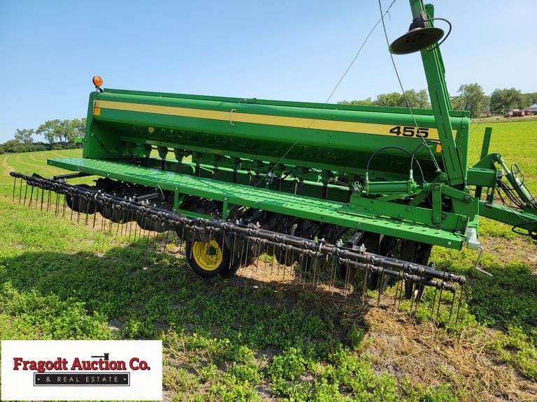 John Deere 455 Grain Drill on Cart, 25’ Front Folding, 10” Spacings ...
