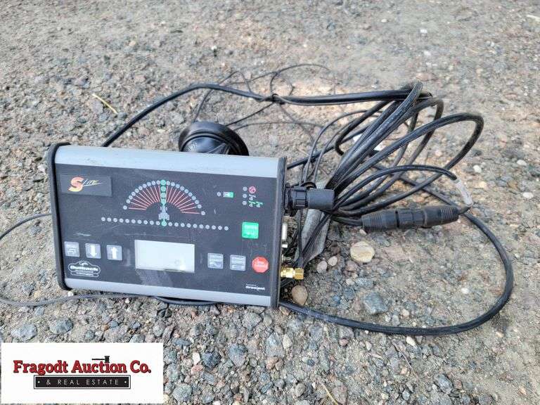 Outback S-Lite Sprayer Monitor - Fragodt Auction and Real Estate LLC