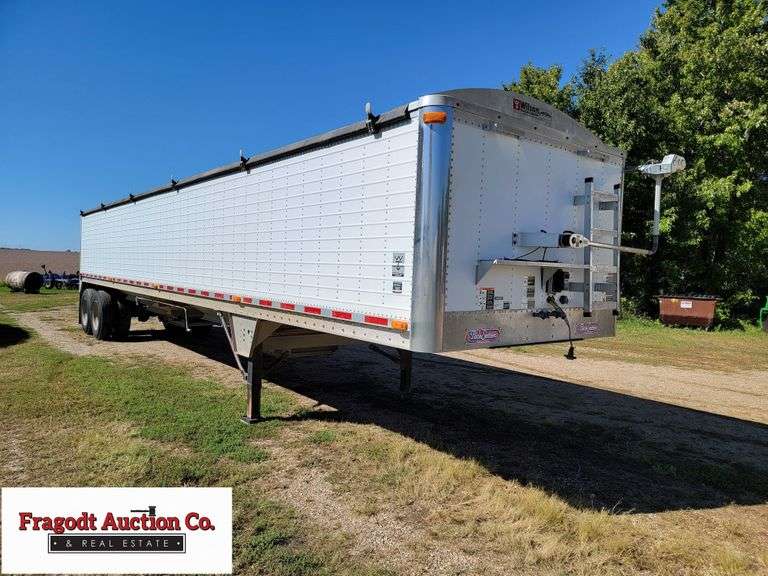 2006 Wilson Pacesetter 40’ Hopper Bottom, 60" Sides, Spring Ride ...