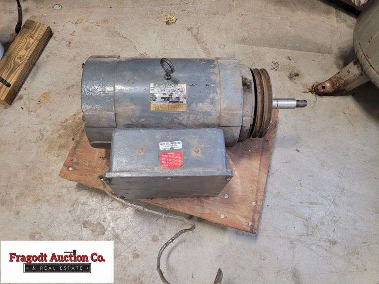 7.5hp Single Phase Electric Motor, 1770 RPM, 230 Volt with Starter on ...