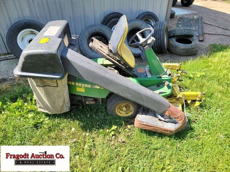 John Deere F525 Lawn Mower, 48" Deck, Engine is Loose, For Parts or ...