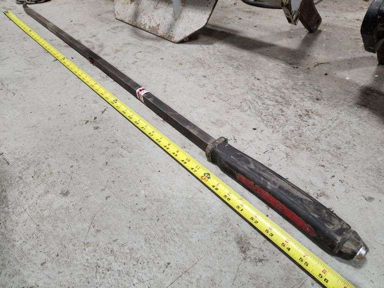 Large Pry Bar Fragodt Auction And Real Estate LLC Large Pry Bar Fragodt Auction And Real Estate LLC