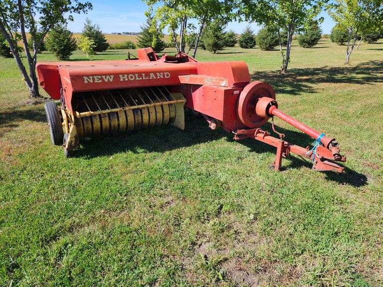 New Holland Hayliner 268 Square Baler, 540 PTO, Rear Hitch, 5.00-15SL ...