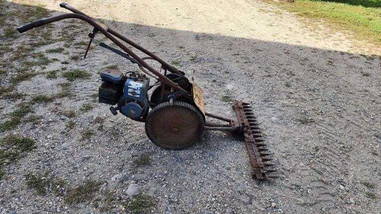 Jari Sickle Mower with Gas Engine, Ran When Parked - Fragodt Auction ...