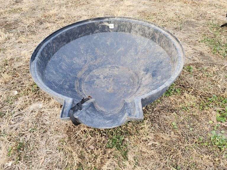 Poly Round Auger Hopper - Fragodt Auction and Real Estate LLC