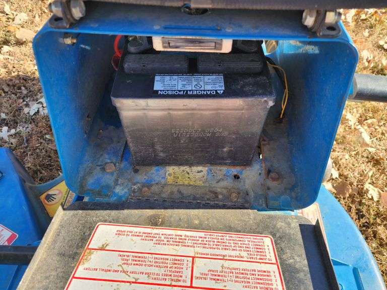 Ford R8 Lawn Mower, 8hp, 30” Deck, Runs and Drives - Fragodt Auction ...