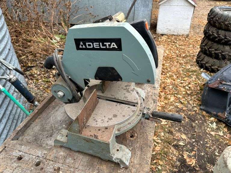 Delta Model 34-080 10" Mitre Saw - Fragodt Auction and Real Estate LLC
