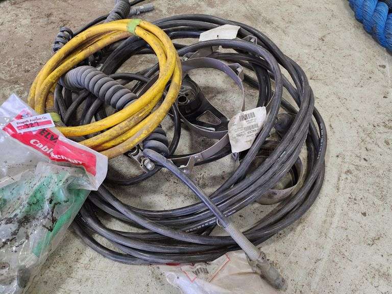 Misc Semi Truck Cables, Plugs, Steering Wheel, Etc. - Fragodt Auction ...