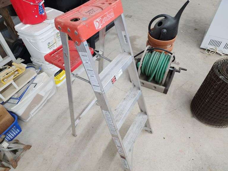 Davidson Step Ladder - Fragodt Auction and Real Estate LLC