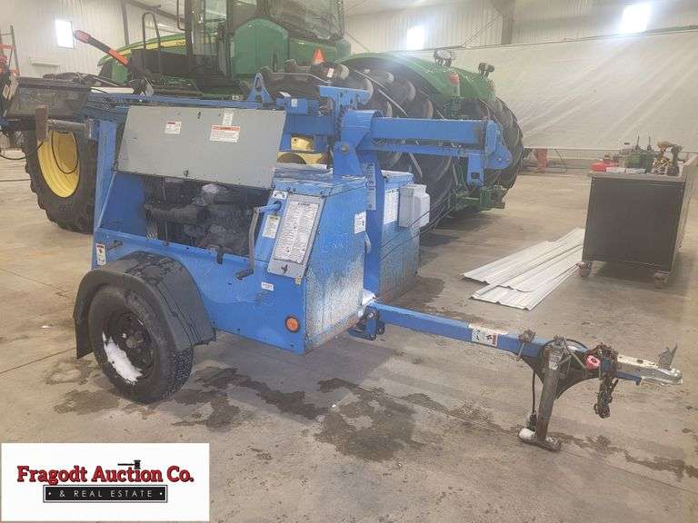 Genie TML 4000 Generator with Light Bar, Perkins Diesel Engine, 28 ...