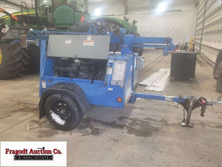 Genie TML 4000 Generator with Light Bar, Perkins Diesel Engine, 28 ...