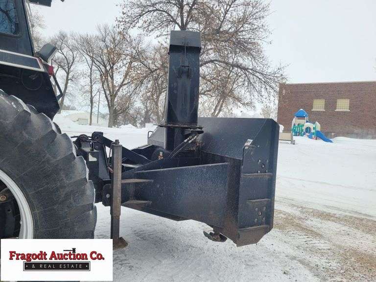 New Holland Model 716C Snowblower, 540 PTO, Hydraulic Spout, 8’ Dual ...