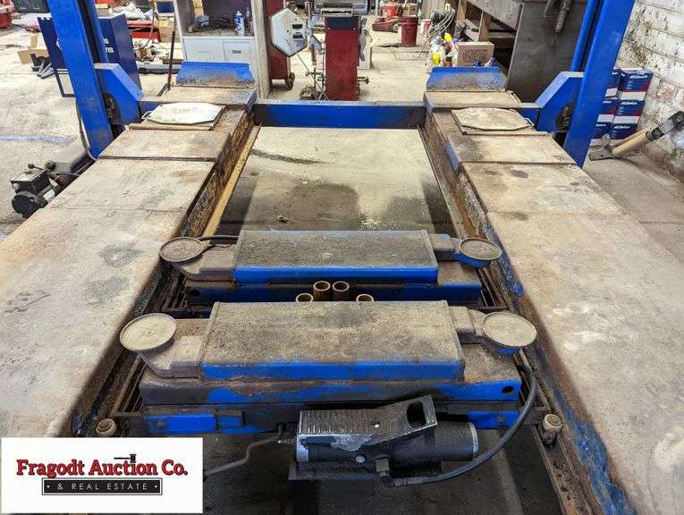 Hanmecson 4 Post Lift – Model Pro-14F, 14,000 16 C - Fragodt Auction ...